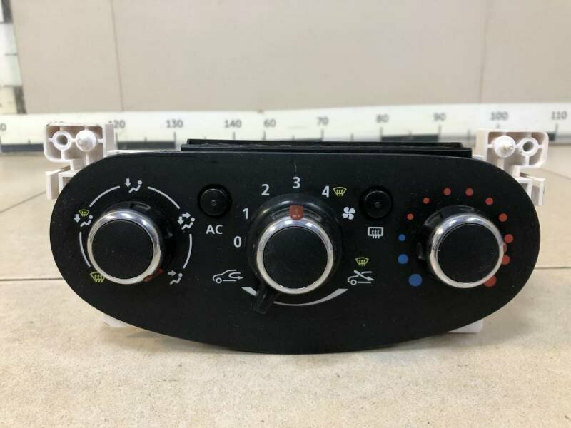 Блок управления отопителем Renault Logan 2 2014