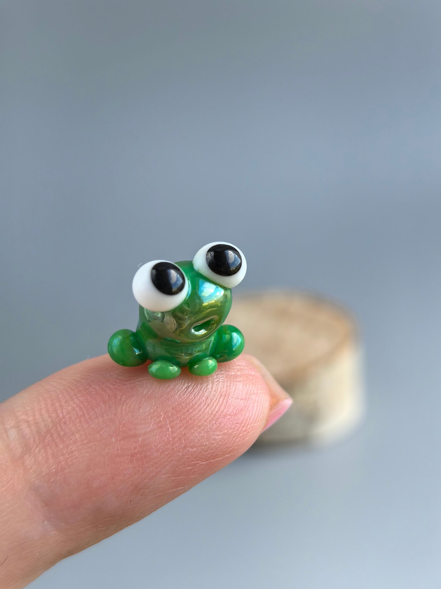 Фигурка стеклянная Лягушка денежная