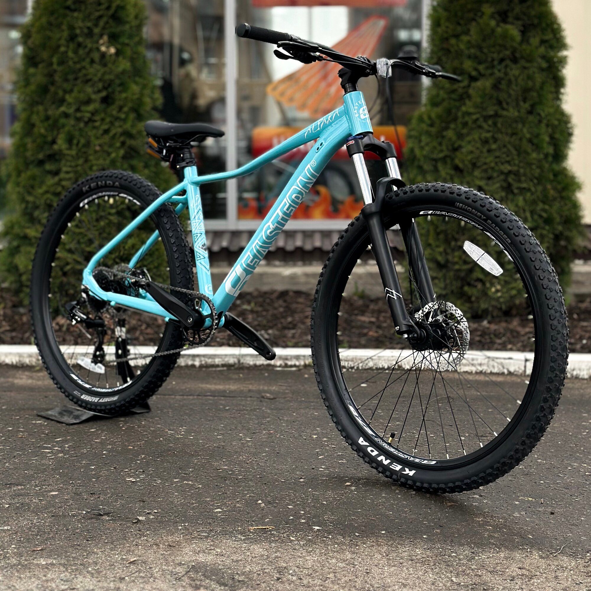 Горный велосипед Eastern Alpaka KC005, диаметр колес 27,5", рама 19", 8 скоростей, алюминиевая рама, голубой