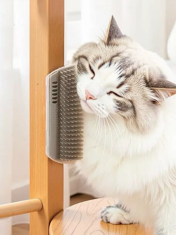 Чесалка для кошек угловая с кошачьей мятой, щетка для кошек, массажер для животных с креплением на стену. серый