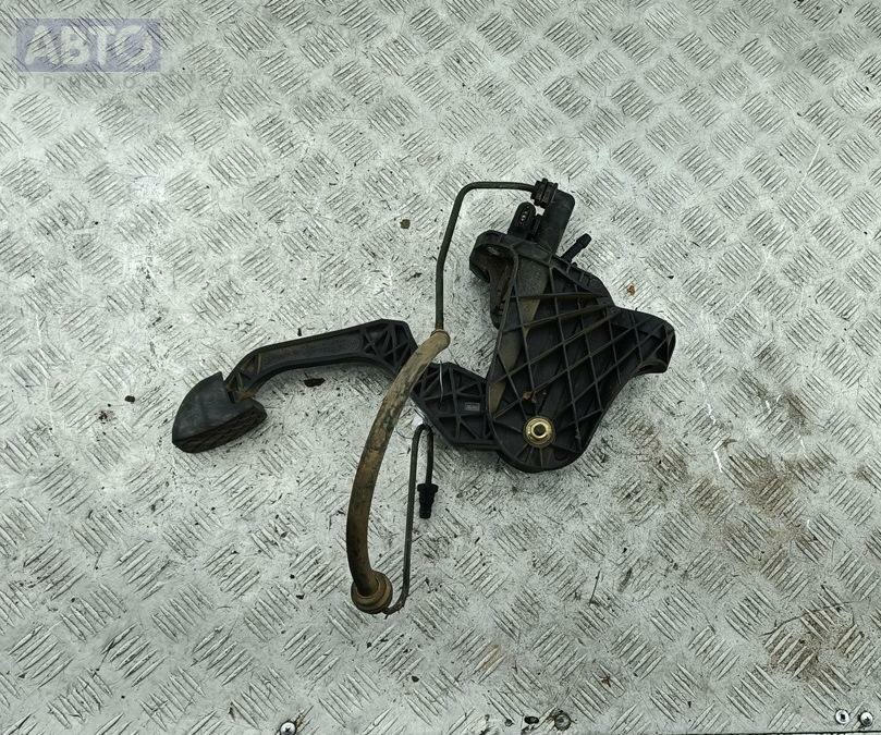 Цилиндр сцепления главный Volkswagen Caddy (2004-2010)