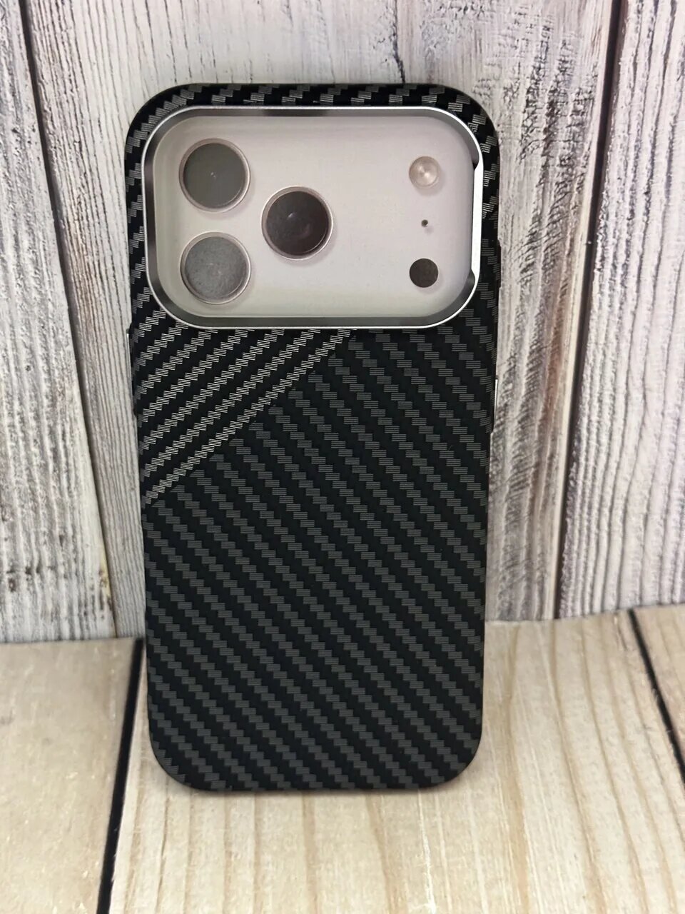 Чехол-накладка с magsafe для Iphone 17 Pro Luxo Carbon black