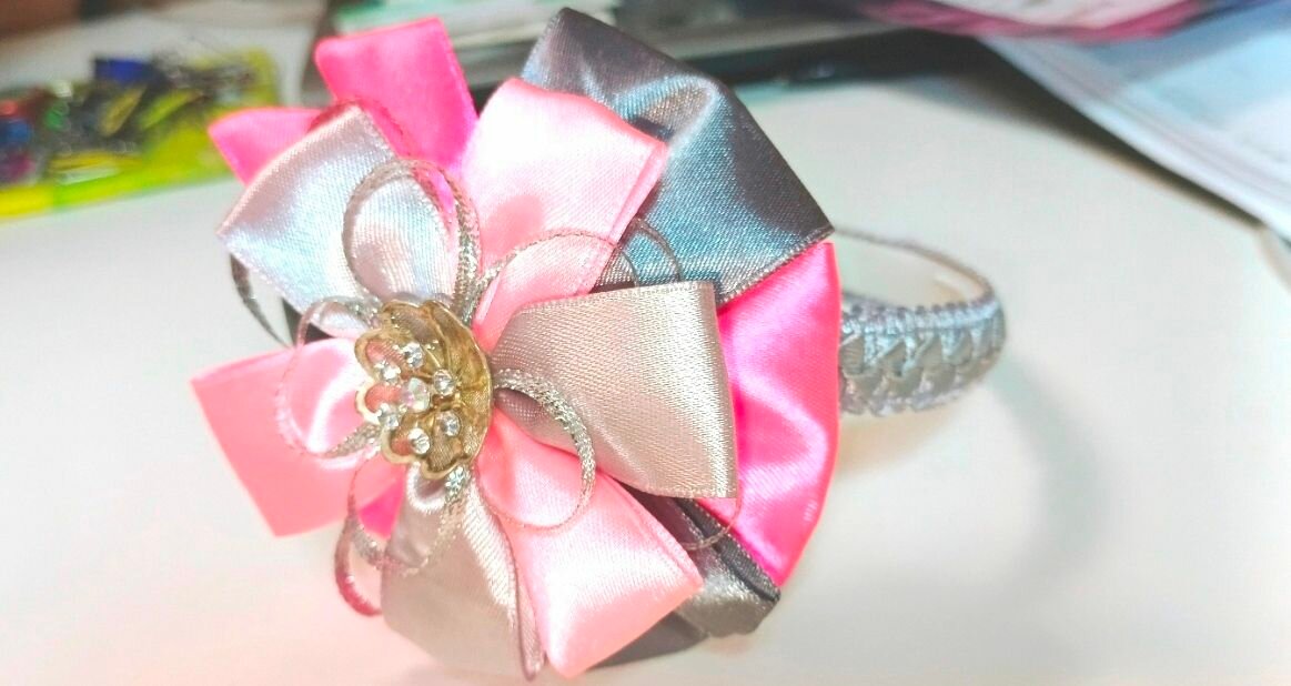 Ободок с бантом - цветочный