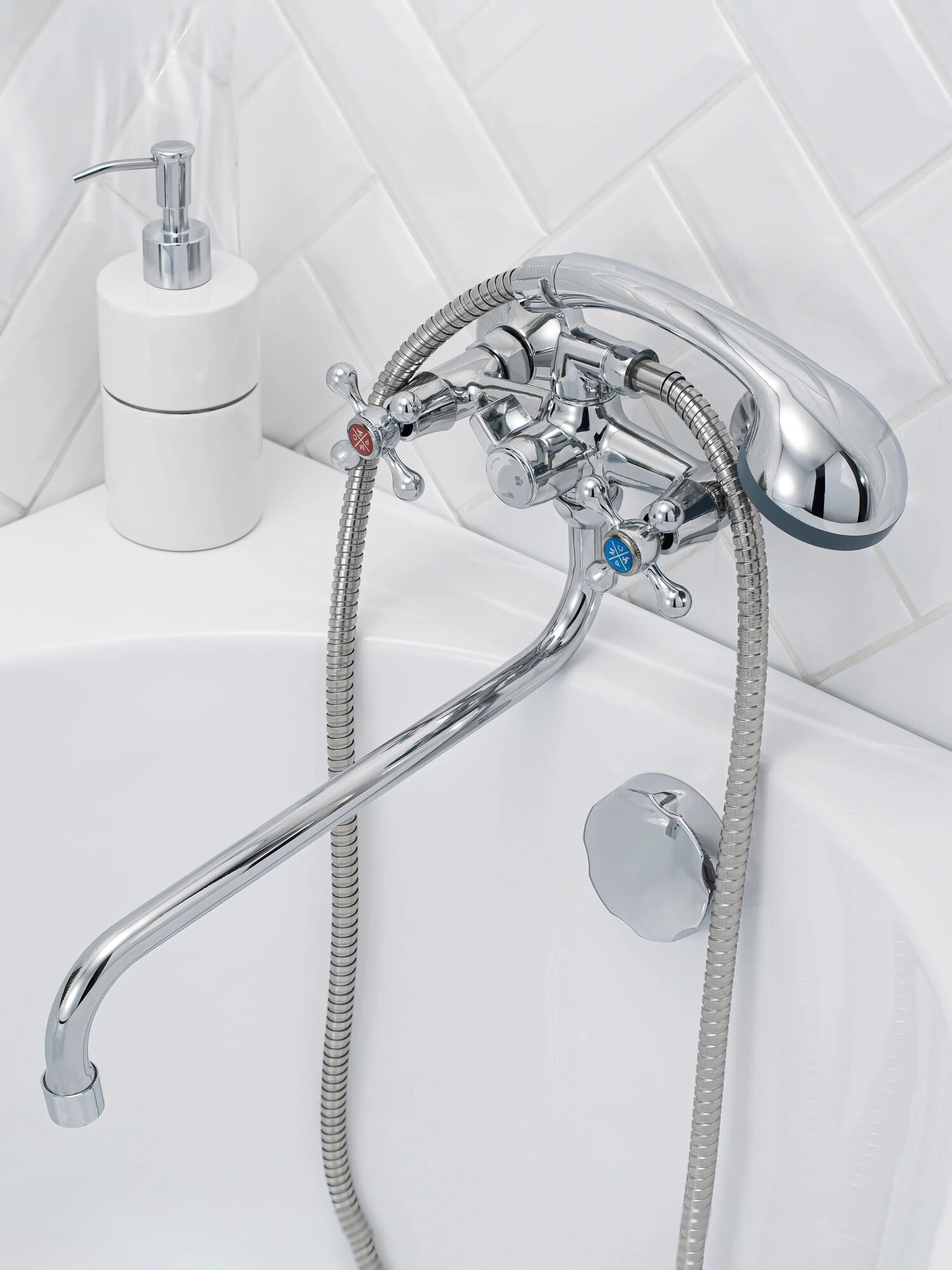 Смеситель для ванны, РМС SL71-140, длинный поворотный излив, с душевой лейкой и шлангом, двухвентильный
