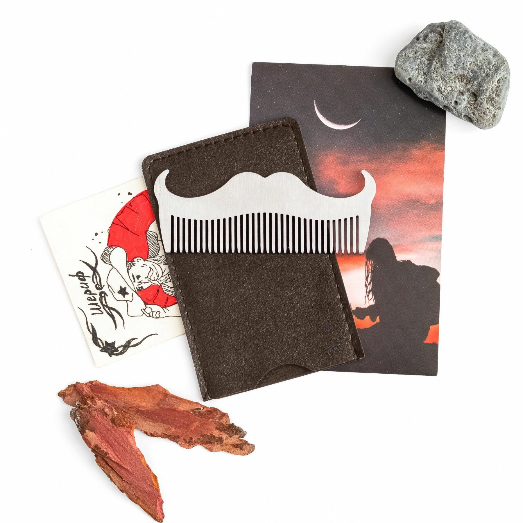 Расческа-гребень металлическая для усов и бороды "Moustache" в коричневом чехле