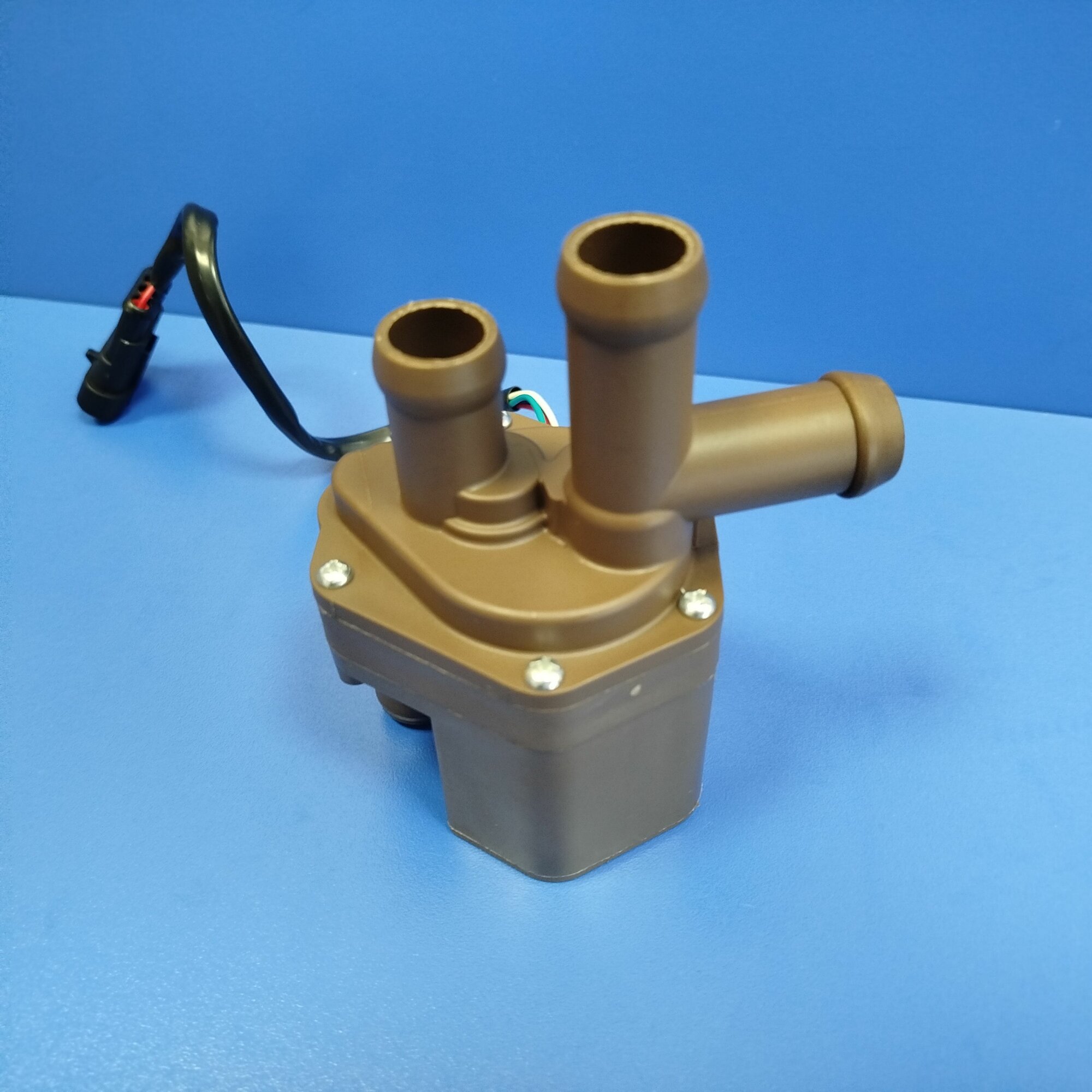 Кран отопителя электрический "LUZAR" для а/м ГАЗель-Next (4 патрубка) безсальник.