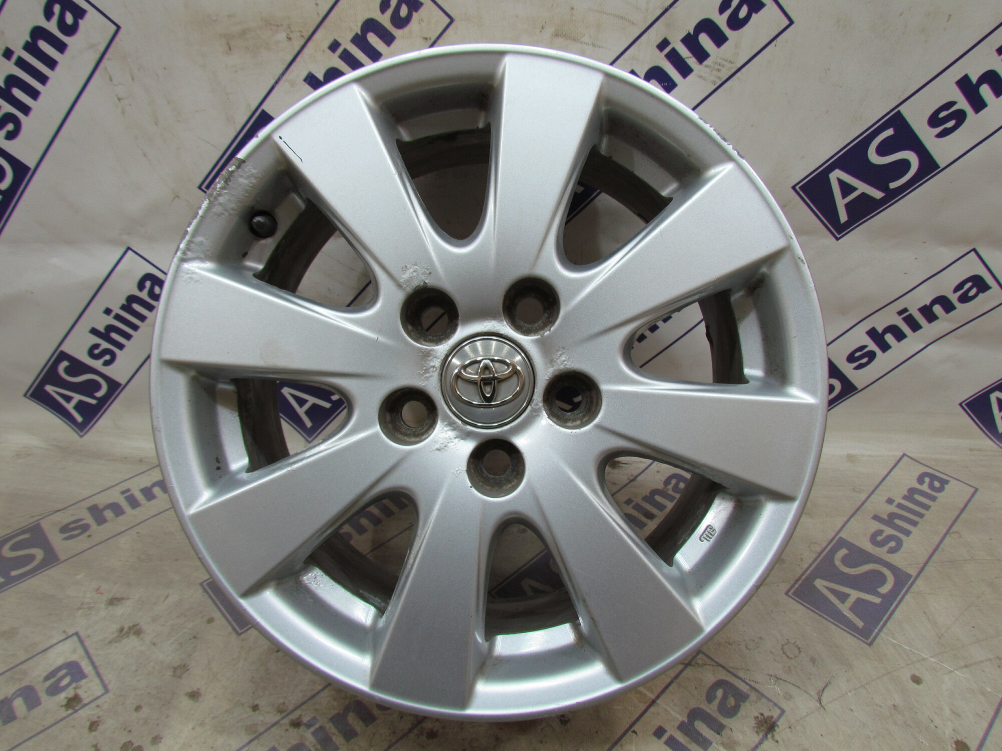 Колесный диск Toyota R16 6.5J ET45 5*114.3 DIA60.1 (оригинал) 0026811