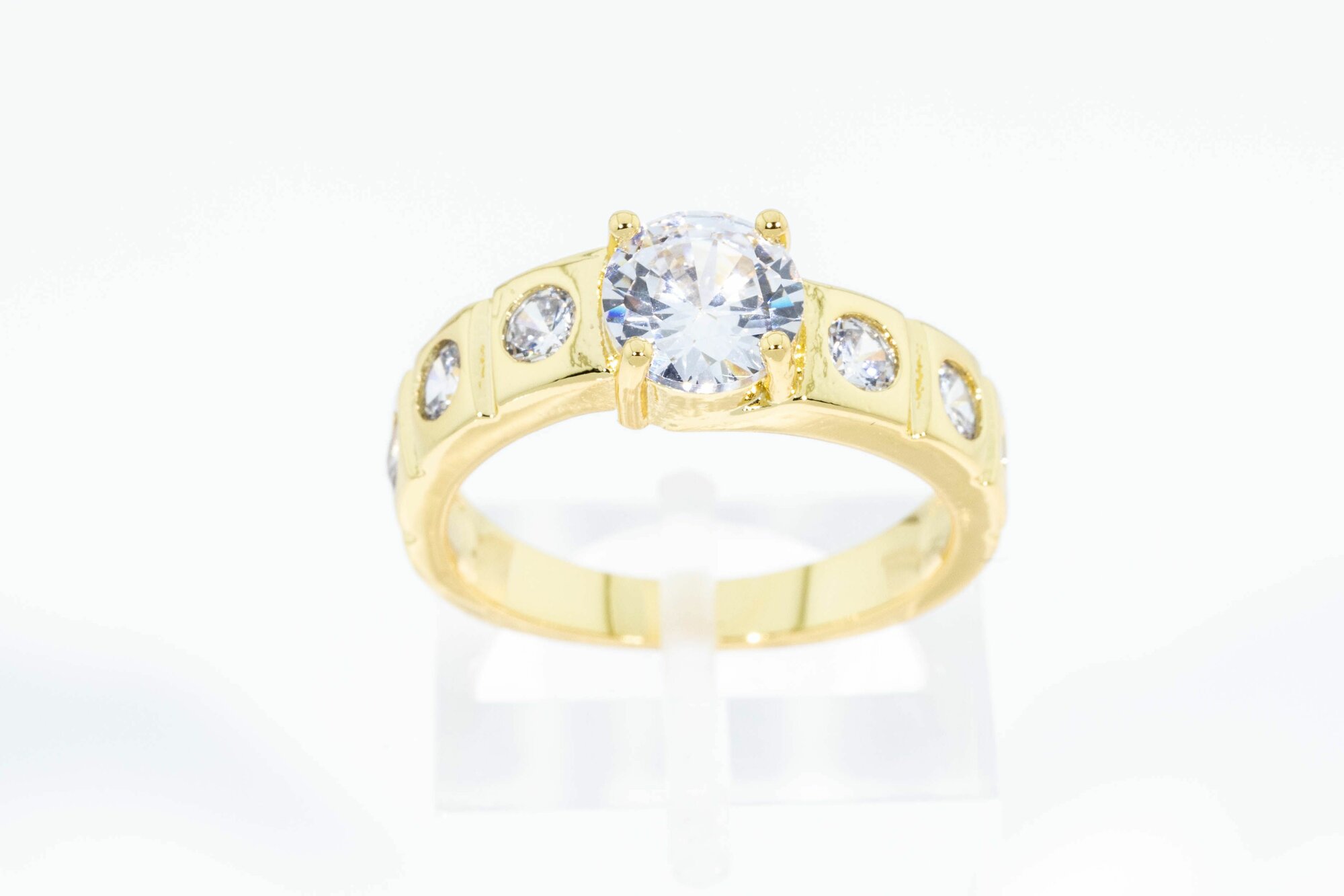 Кольцо, фианит, искусственный камень