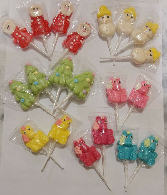 Карамель леденцовая огромный новогодний набор (20шт по 21гр) конфеты трости, леденцы в подарок ассорти вкус яблоко, украшения на елку в виде деда мороза, снеговика, на Новый 2026 год Лошади, Рождество