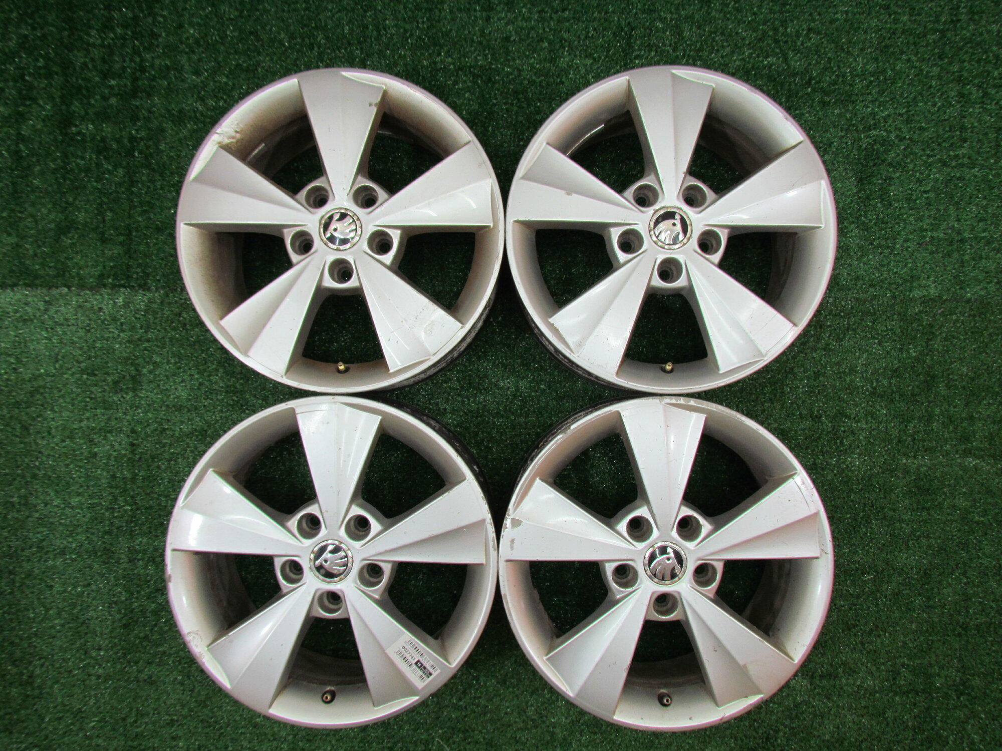 Комплект колесных дисков Skoda R16 6.5J ET46 5*112 DIA57.1 (оригинал) 0027741