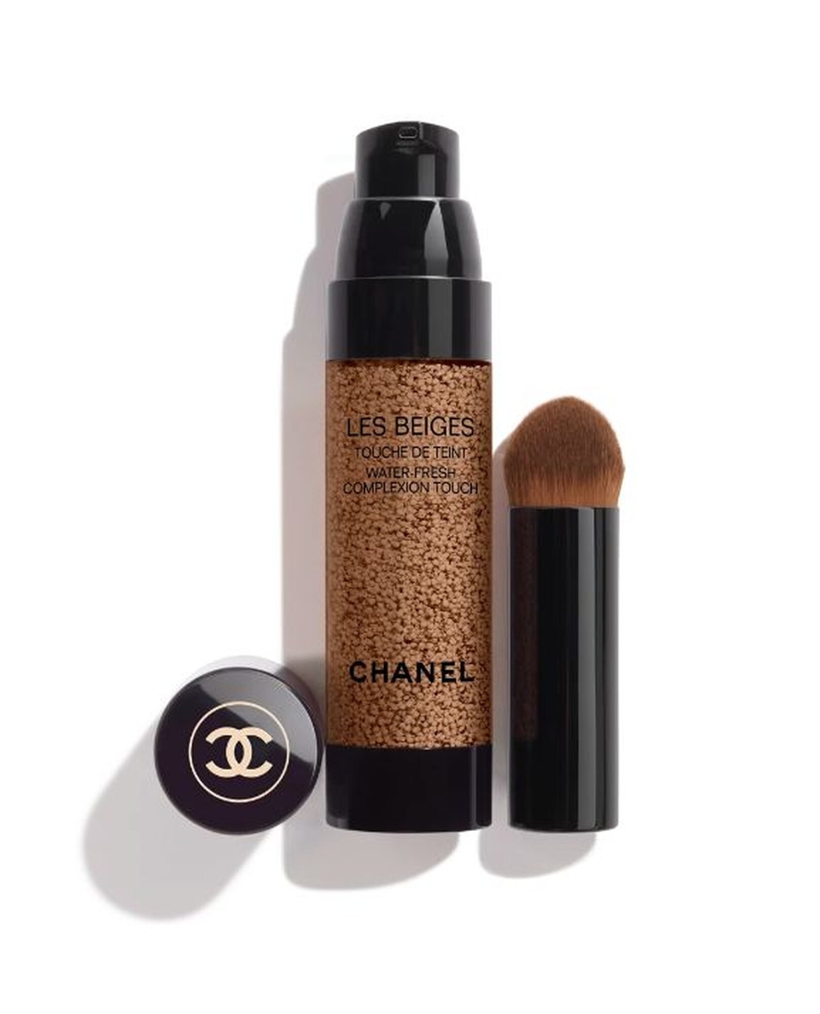 CHANEL Тональный крем с кистью LES BEIGES WATER-FRESH COMPLEXION TOUCH оттенок B60