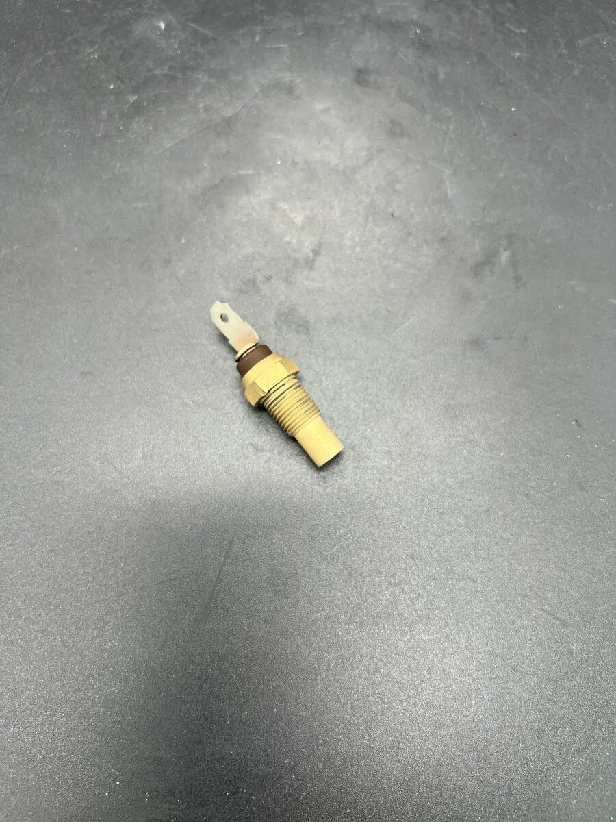 Датчик температуры охлаждающей жидкости Контрактный