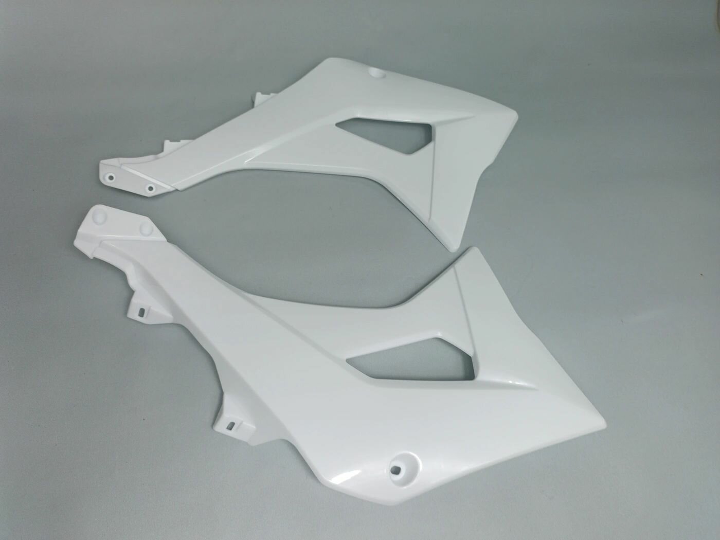 Боковые обтекатели задние (пара) KAYO MINI LF110, YX125, GP-1