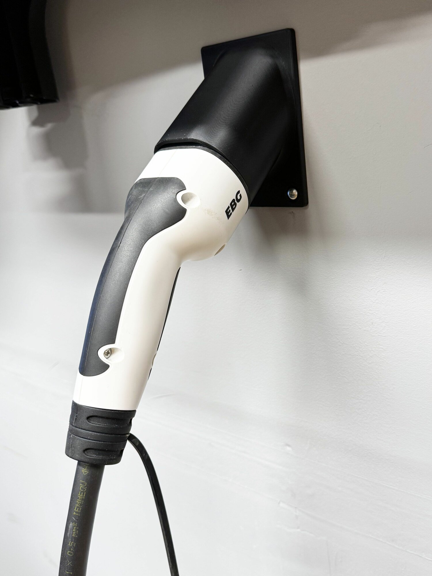 Держатель пистолета для зарядки электромобиля Type2