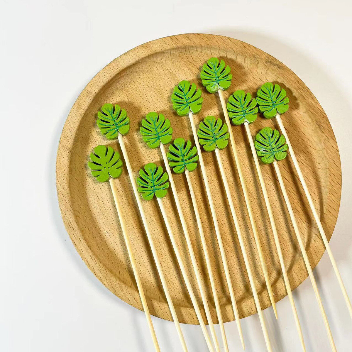 Одноразовые фруктовые палочки, креативные бамбуковые палочки, декор для коктейлей, палочки для сэндвичей, десертные вилки, палочки для бургеров, фиксированные зубочистки