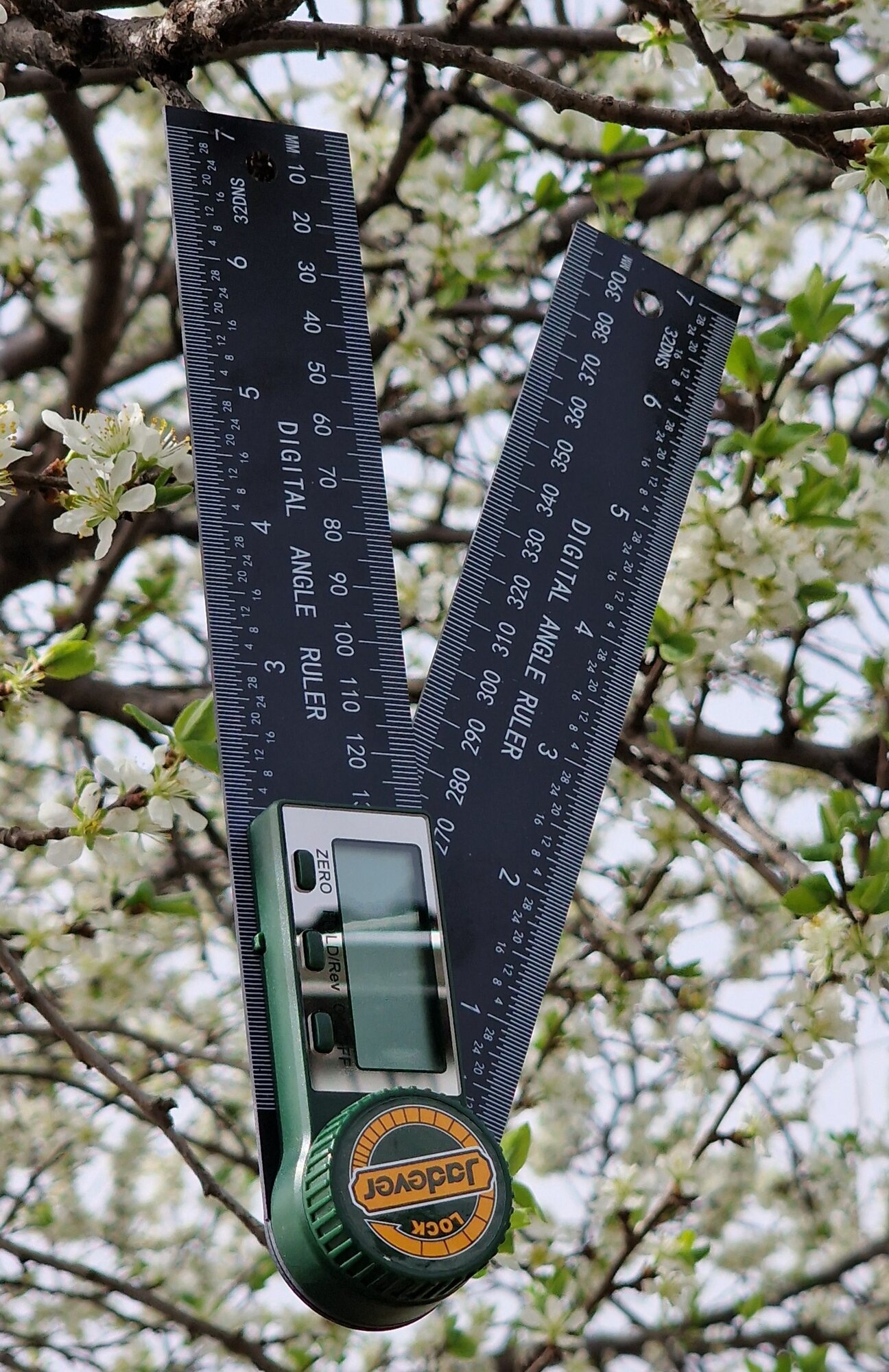 Угломер цифровой 200мм Jadever JDSR1401