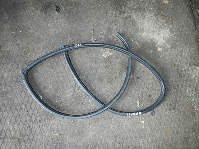 Б/У Уплотнитель проема двери задней левой, Mazda (Мазда)-6 (GG) (02-07) MAZDA 6 (GG) (02-07) с разбора,задней левой целый...