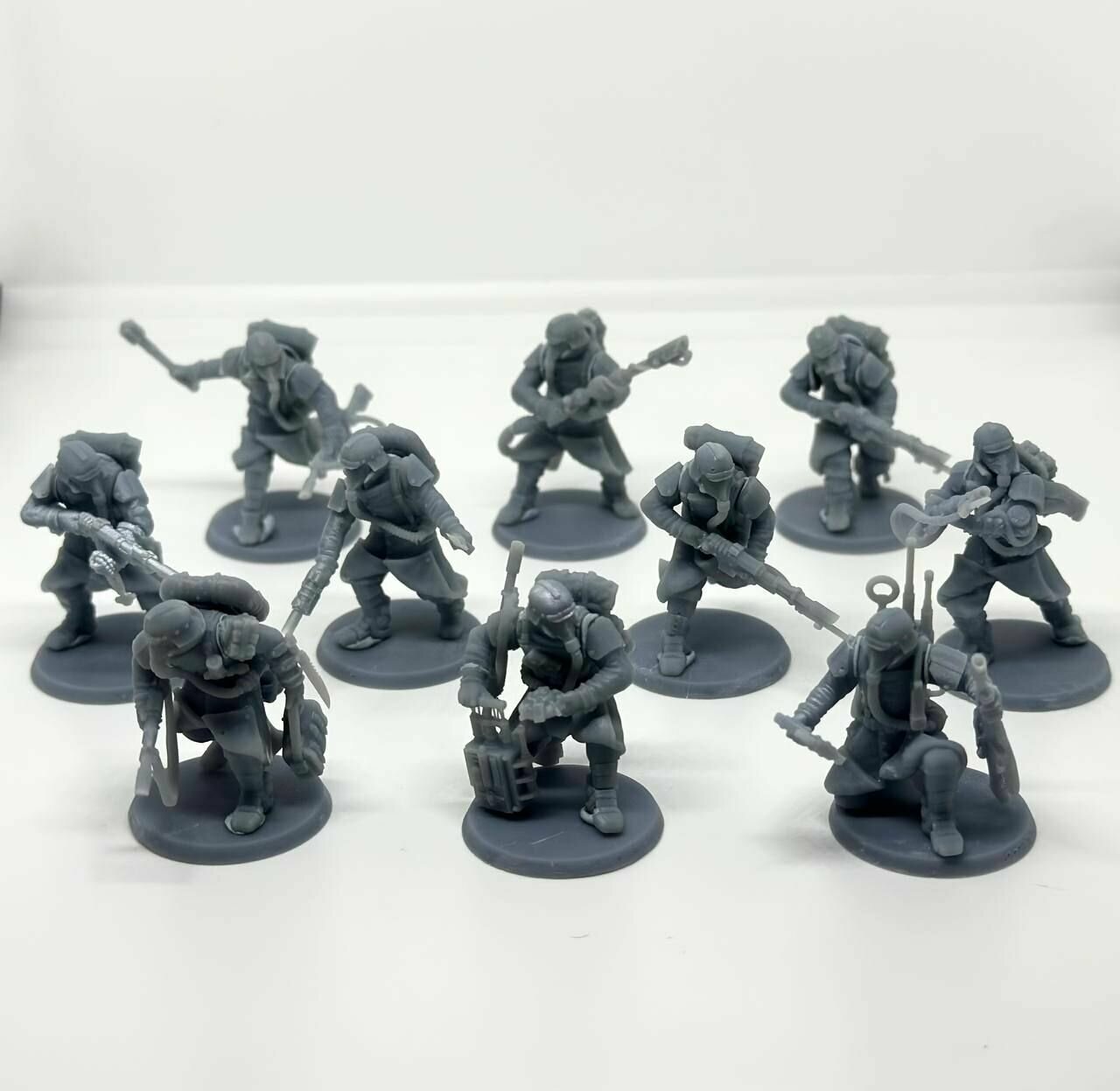 Набор миниатюр "KILL TEAM: VETERAN GUARDSMEN" Warhammer 40k. НРИ "Корпус Смерти Криг" 10 штук.