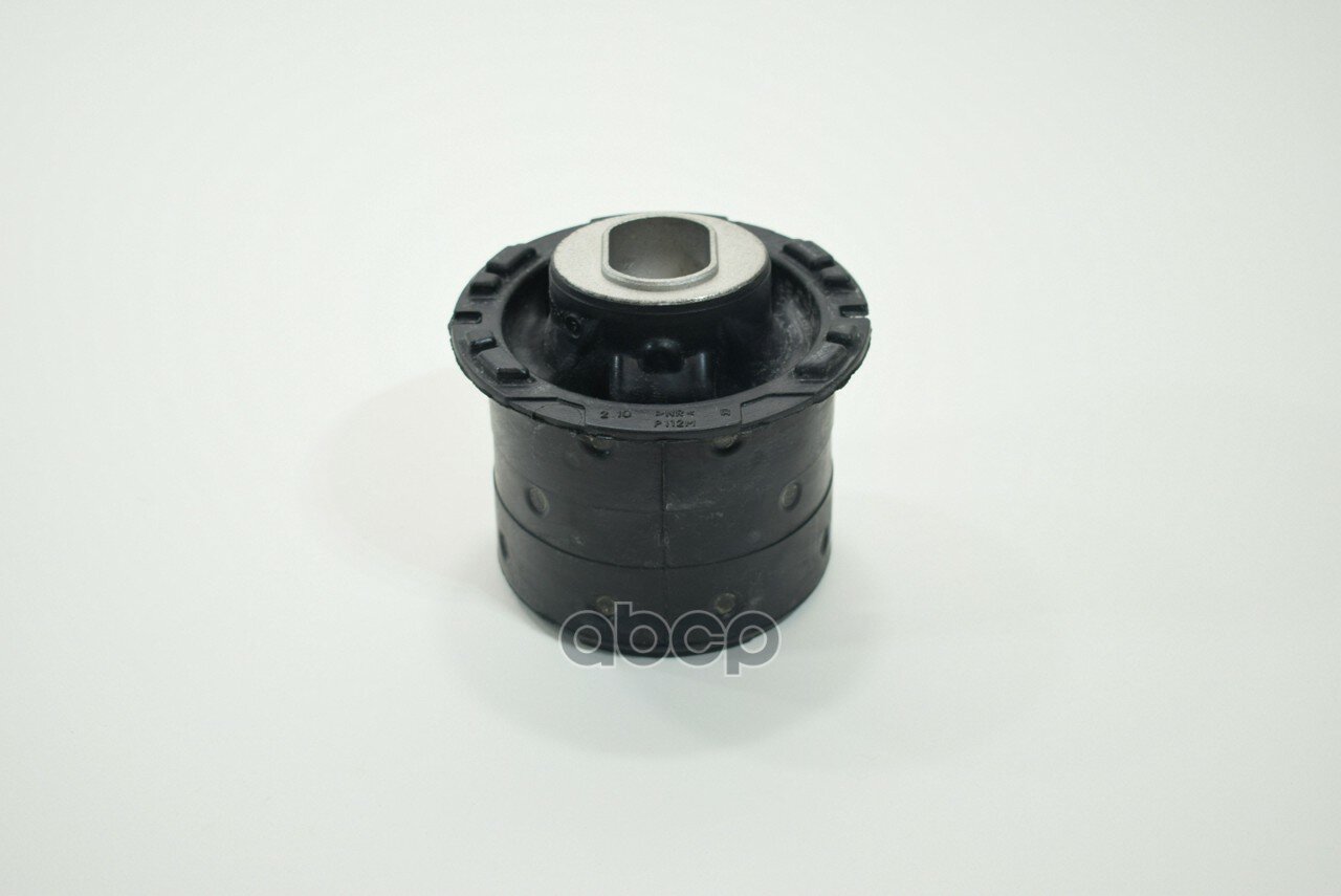 Сайлентблок! подрамника Land Rover Range Rover III 02> LAND ROVER арт. LR058008