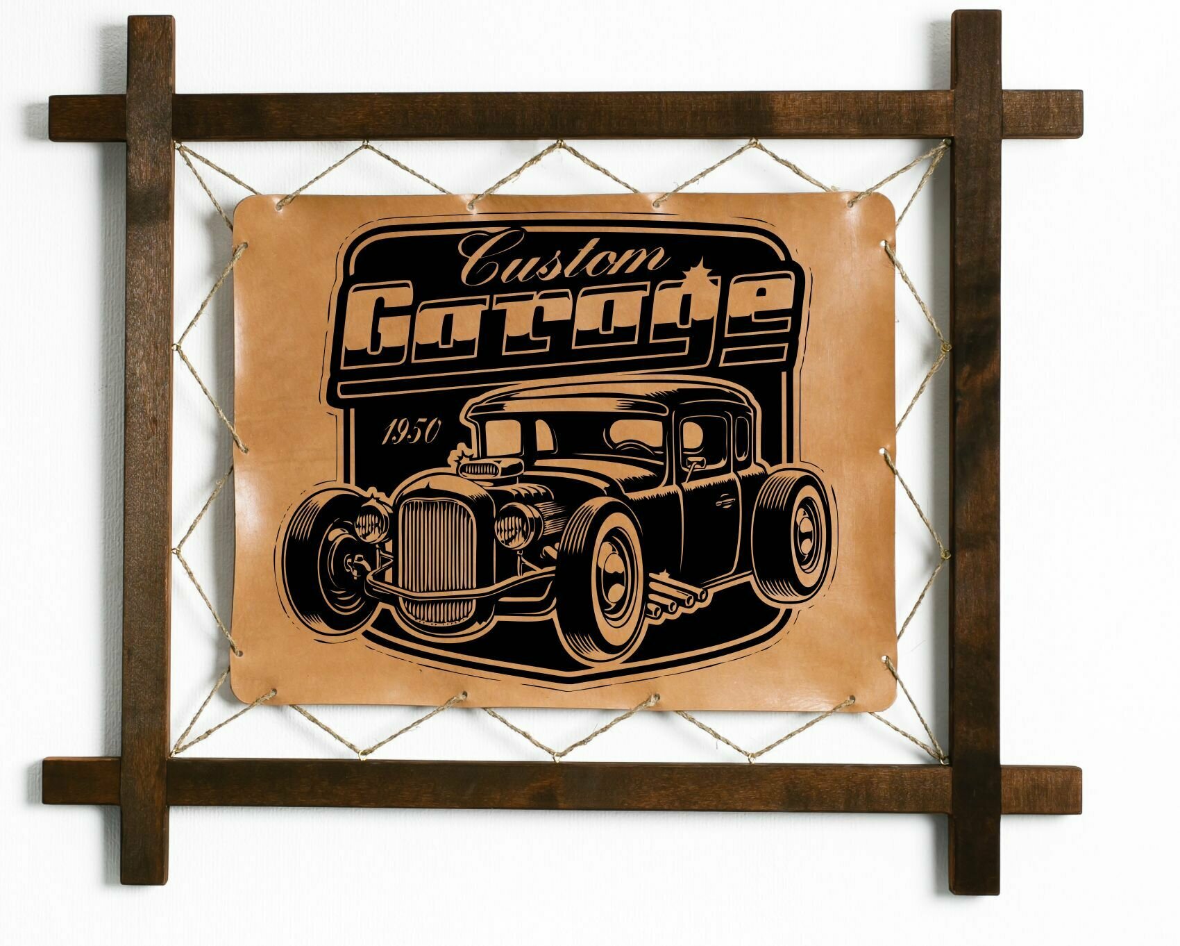 Картина интерьерная из кожи "Ретро автомобиль", BoomGift