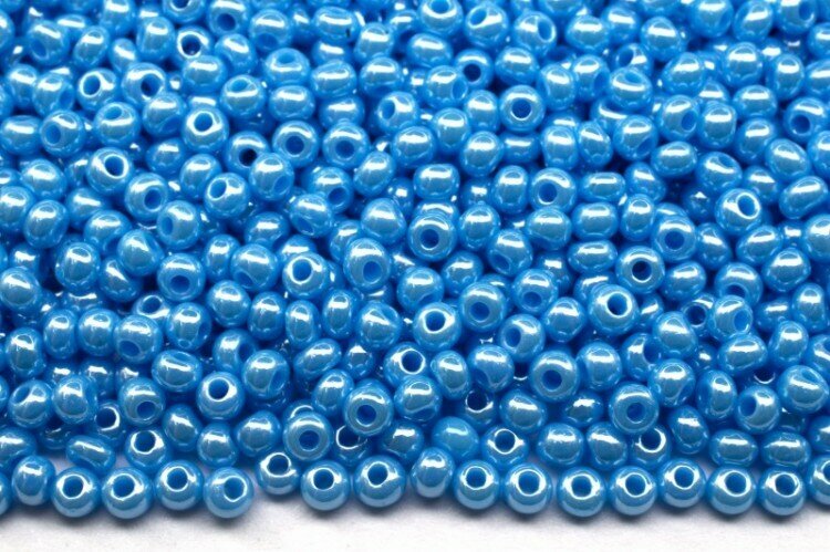 Бисер чешский PRECIOSA круглый 10/0 68020 голубой непрозрачный, 1 сорт, 50г
