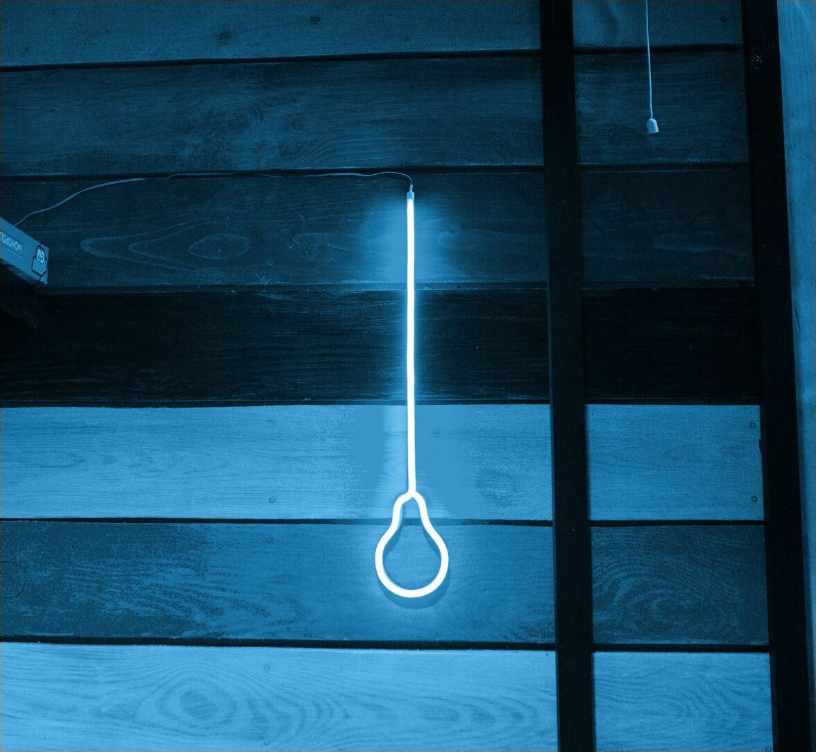 Неоновый светильник Elmarto лампочка, 50х9 см, бирюзовый