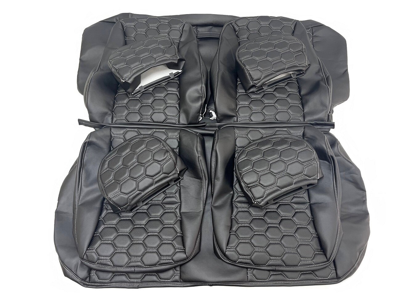 Обивка сидений (не чехлы) из экокожи, центр с перфорацией, серые соты на ВАЗ 2108-21099, 2113-2115, Длинная Нива 2131