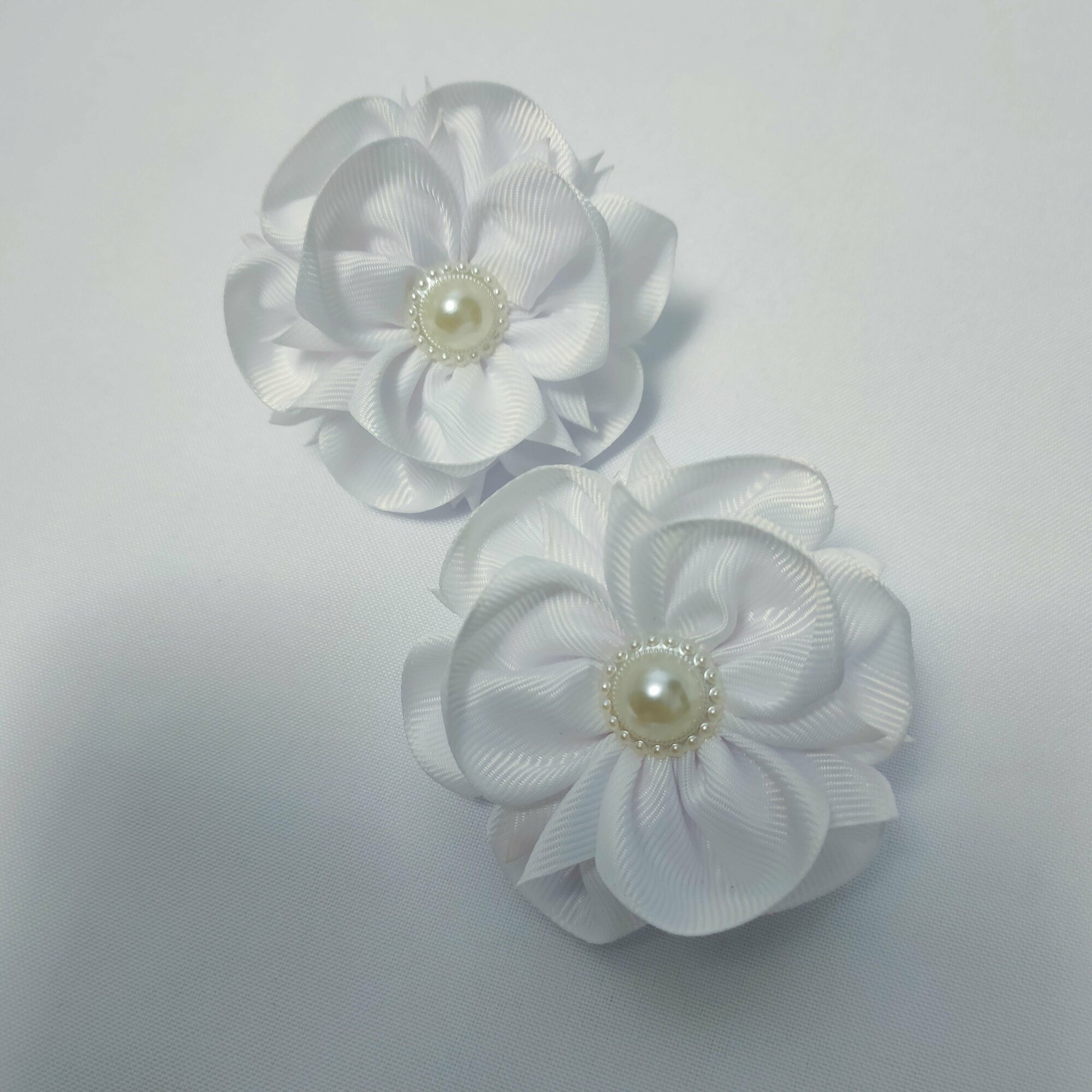 Бантики в стиле канзаши из репсовых лент 2 шт, ручной работы, фантазийные