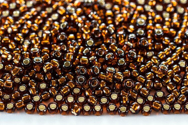 Бисер японский TOHO круглый 8/0 #0034 дымчатый топаз, серебряная линия внутри, 10 грамм