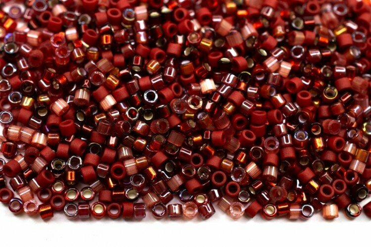 Бисер японский MIYUKI Delica цилиндр 11/0 DB-MIX9080 бордовый, 5 грамм