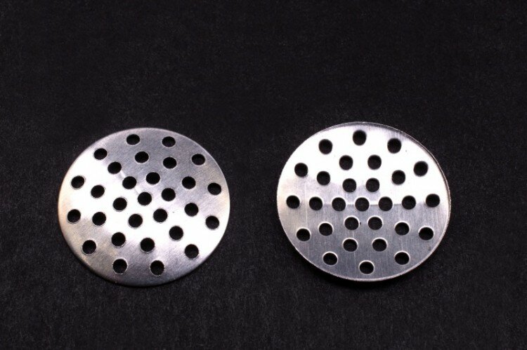 Сеточка для бисероплетения, диаметр 16мм, толщина 1,5мм, отверстия 1мм, цвет серебро, 1016-002, 5шт