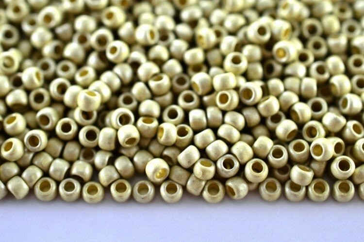 Бисер японский TOHO круглый 8/0 #PF0558F алюминий, матовый Permanent Finish гальванизированный, 10 грамм
