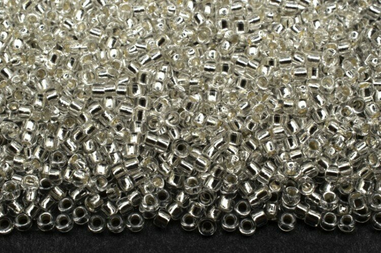 Бисер японский TOHO круглый 15/0 #0021 хрусталь, серебряная линия внутри, 10 грамм