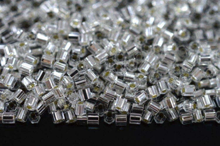 Бисер японский TOHO Hexagon шестиугольный 11/0 #0021 хрусталь, серебряная линия внутри, 5 грамм