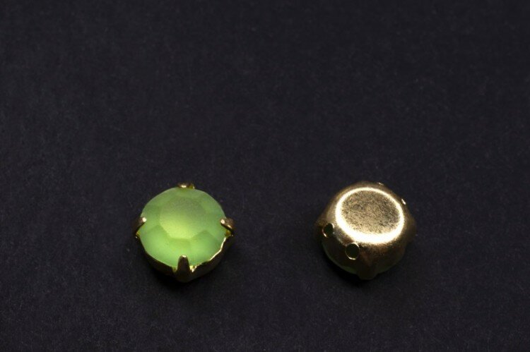 Шатоны Preciosa Maxima 8,3мм в оправе, цвет mat peridot DF/gold, 63-167, 4шт