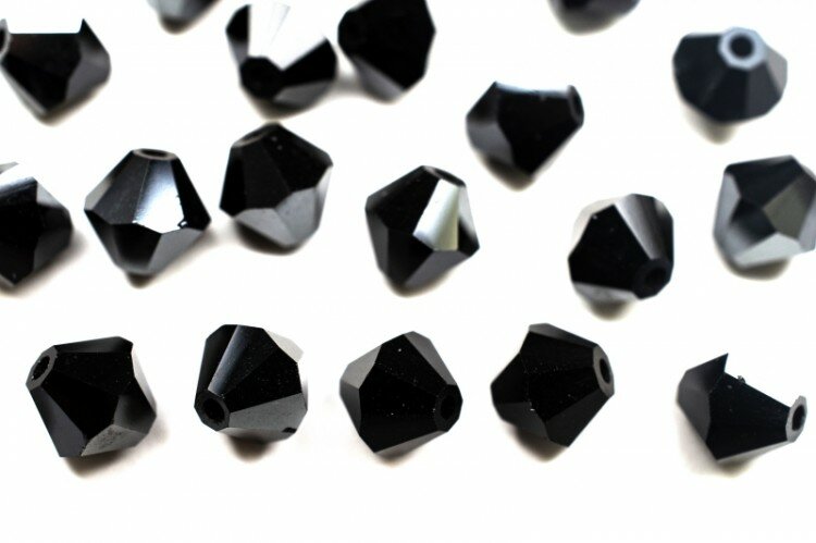 Бусины биконусы хрустальные 6мм, цвет JET HEMATITE HALF, 747-003, 10шт