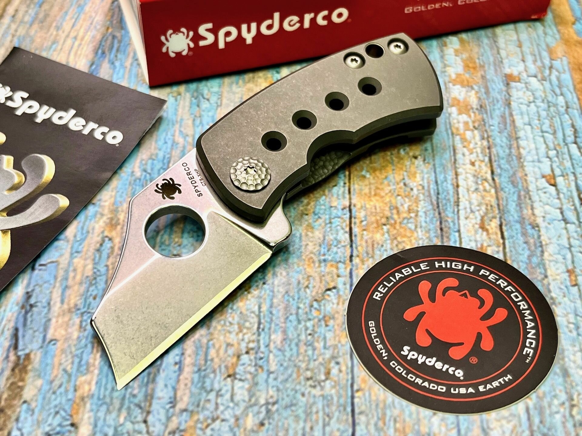 Нож складной Spyderco C236TIP McBee