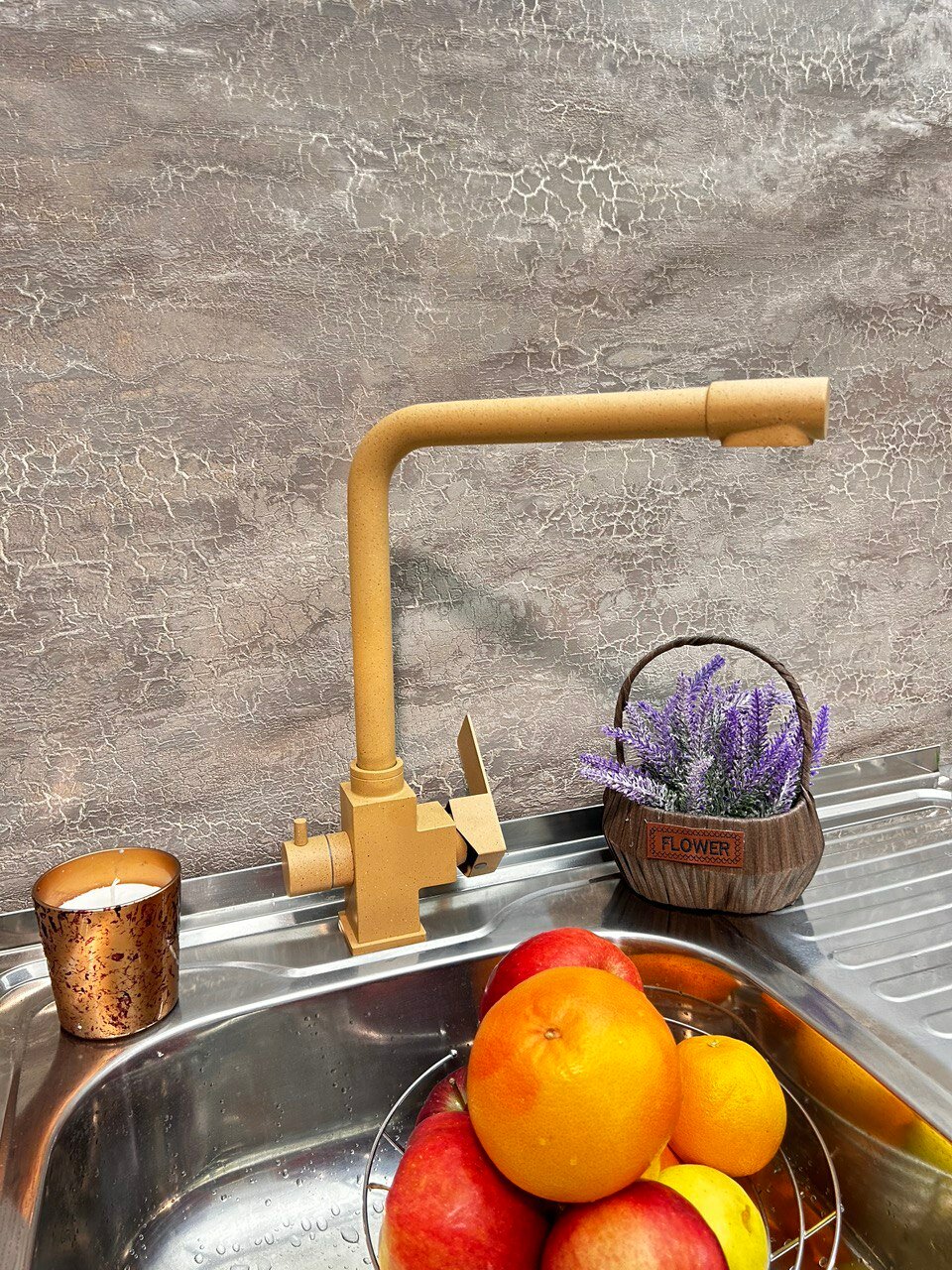 Смеситель для кухни из латуни с поворотным изливом под фильтр ViEiR V15025-M Охра