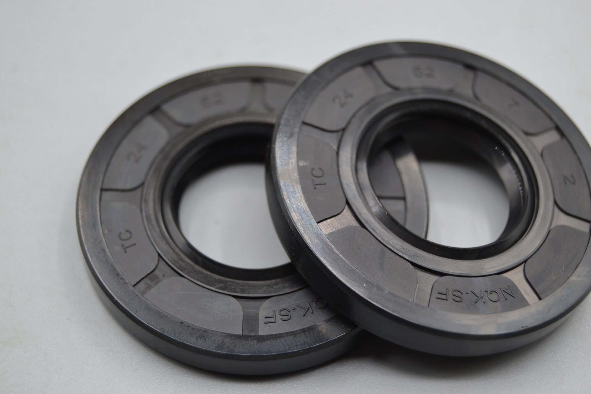 Манжеты сальники 24x52x7, (2шт)