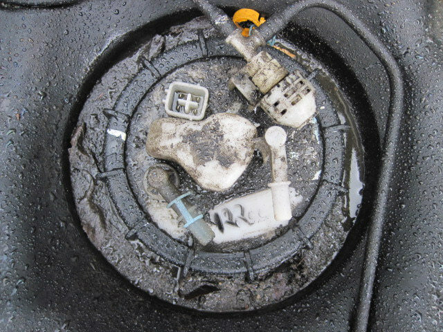 Б/У Насос топливный электрический, Mazda (Мазда)-6 (GG) (02-07) MAZDA 6 (GG) (02-07) с разбора хэтч, дизель целый 122005 ...