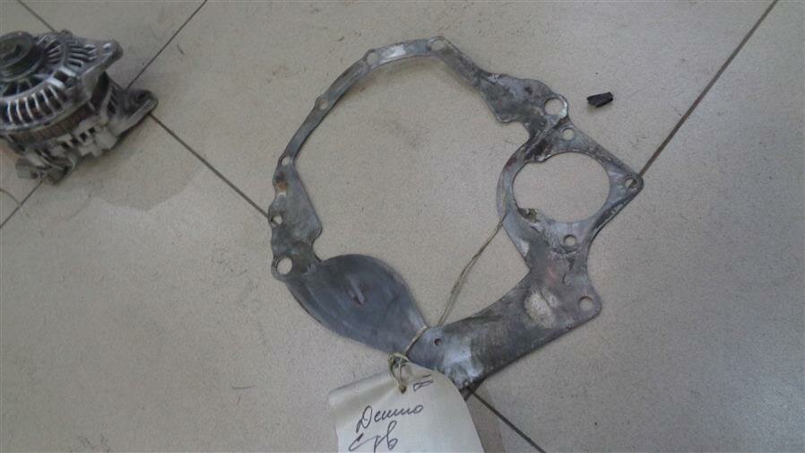 Пластина двигателя промежуточная от Mazda Demio DW 1996-2002