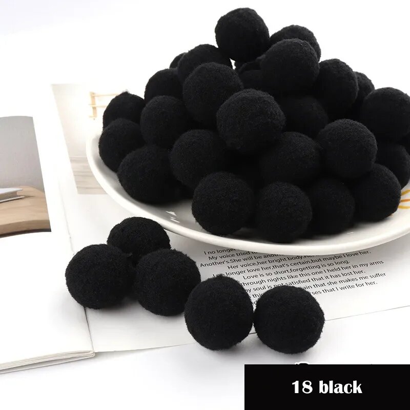 Черные помпоны 18 black, 30 мм, 10 шт.