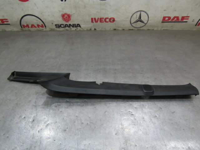 Накладка стойки лобового стекла левая внутренняя MAN TGX, TGS, TGM, TGL