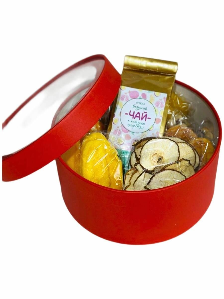 Набор орехов и сухофруктов подарочный с чаем, 830 г, PekanMarket