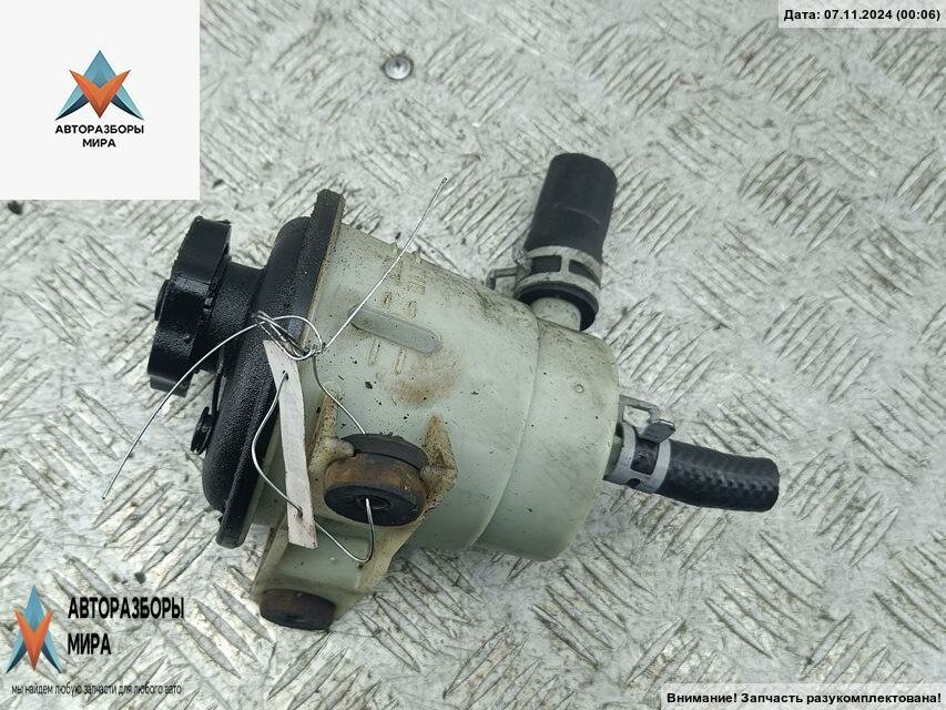 Бачок гидроусилителя Mazda Tribute 2003 YL8743531BB