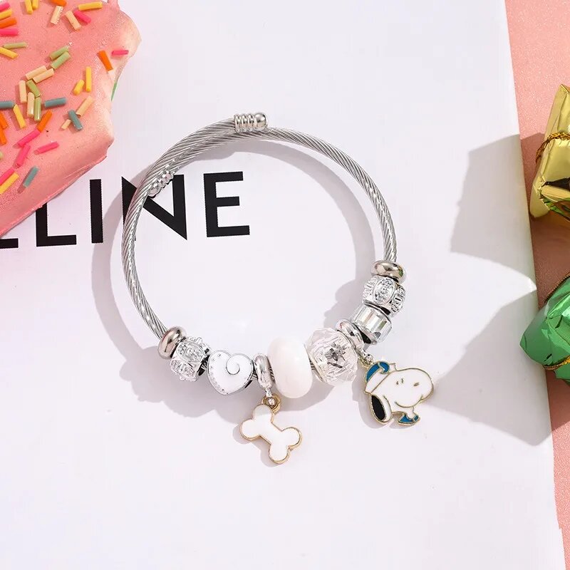 Браслет из бусин с изображением Снупи от Miniso, купите один, получите второй бесплатно, добро пожаловать за покупками.