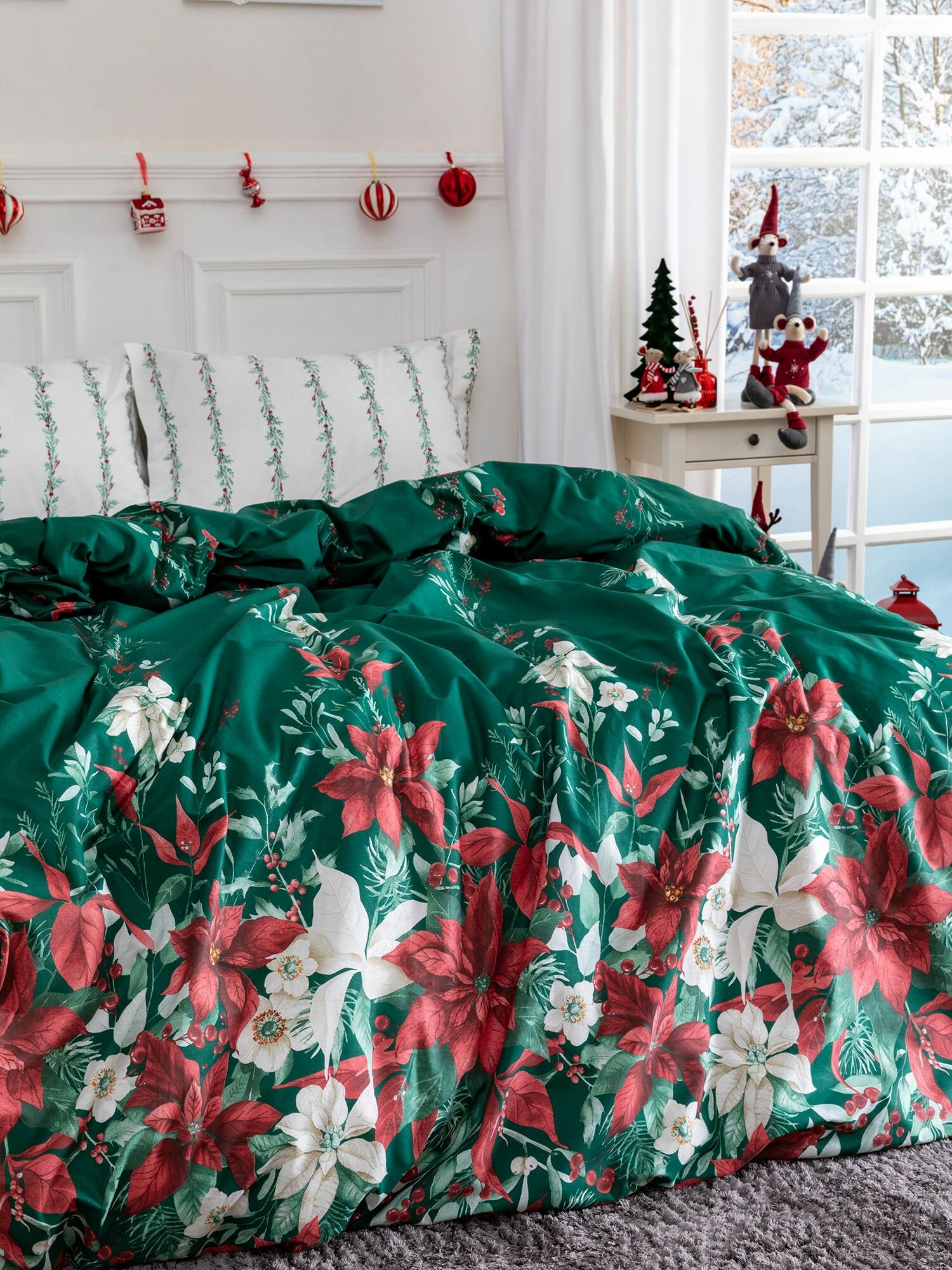 КПБ евро перкаль "Cozy Home" Рождественские мечты/Christmas dreams (50х70) рис. 43102-2/43103-1 Рождественский цветок/Christmas Flower