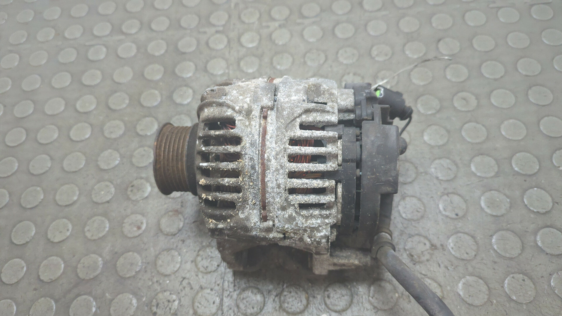 Генератор Volkswagen Golf 4 Б/У