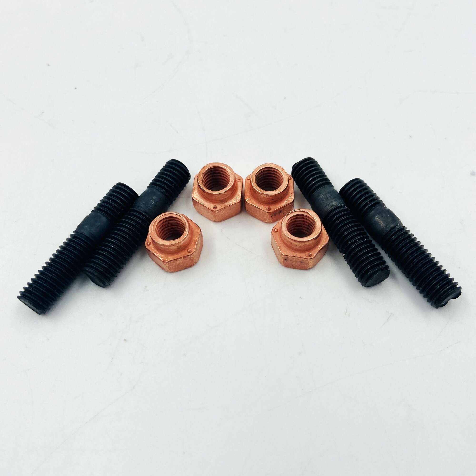 Комплект крепления приемной трубы подходит для ВАЗ 2108