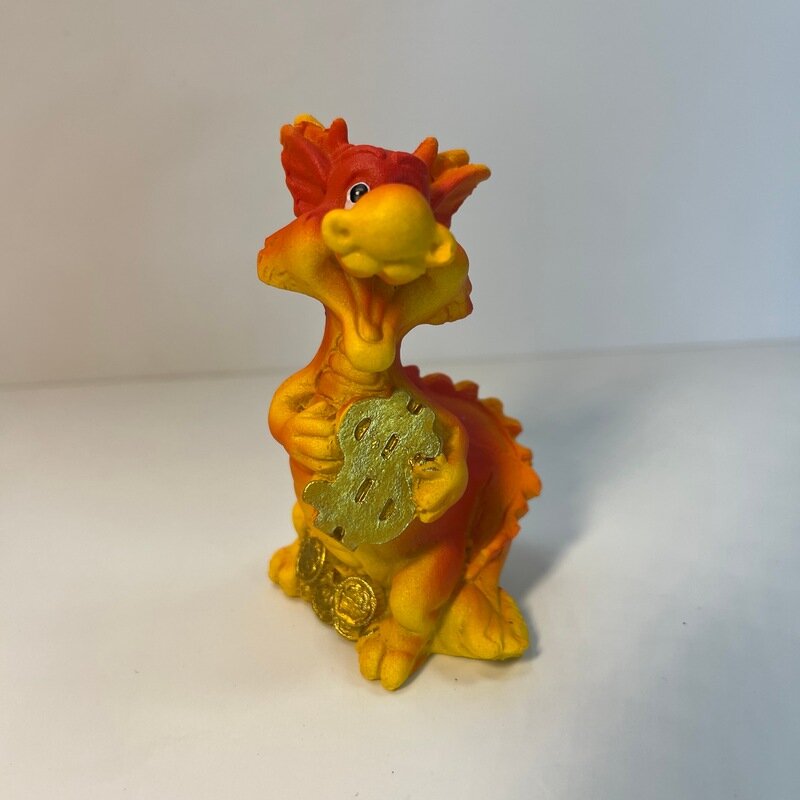Сувенир полистоун "Рыжий дракон с долларом"